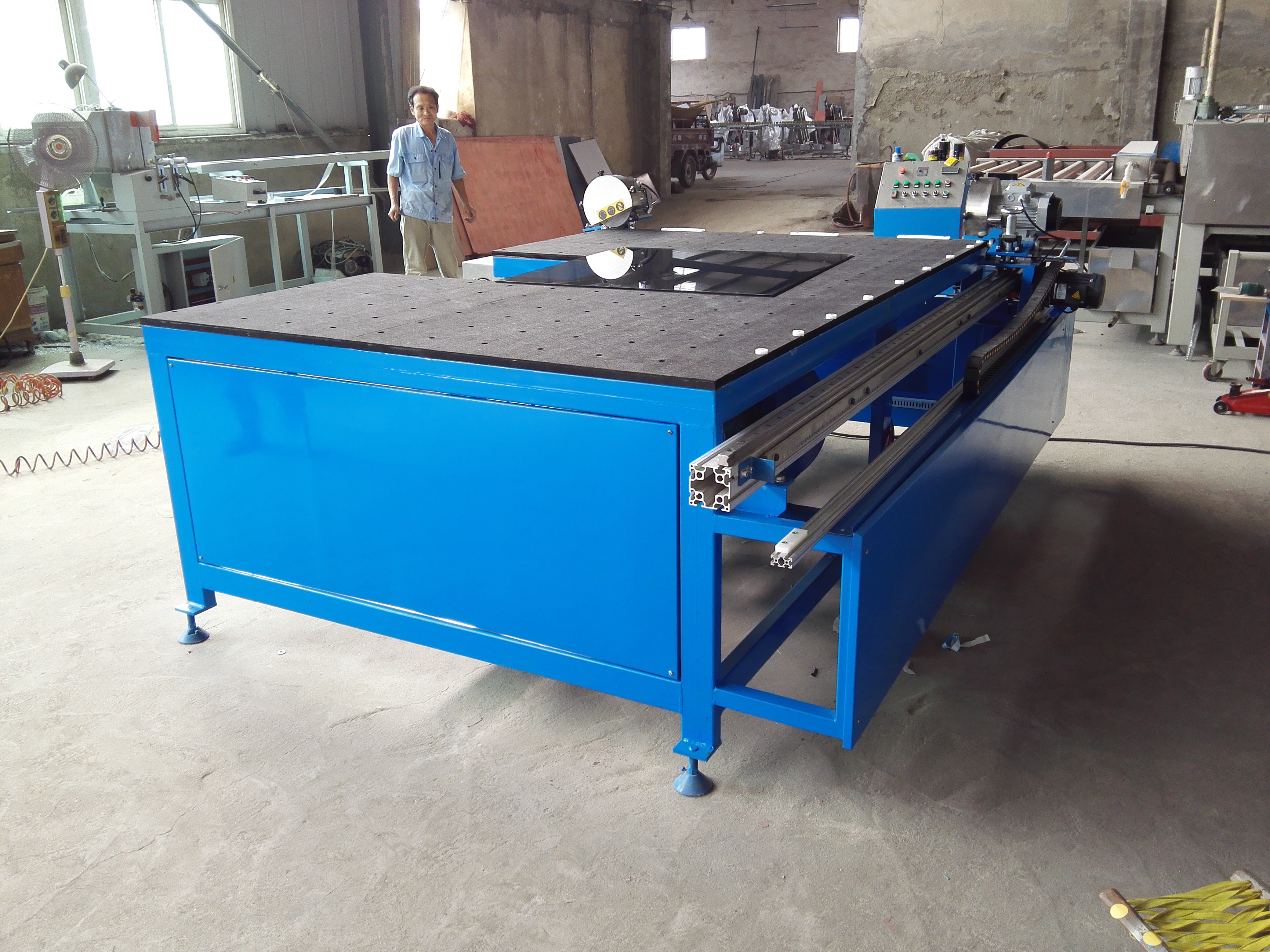 Horizontal Low-E Glass Edge Remover